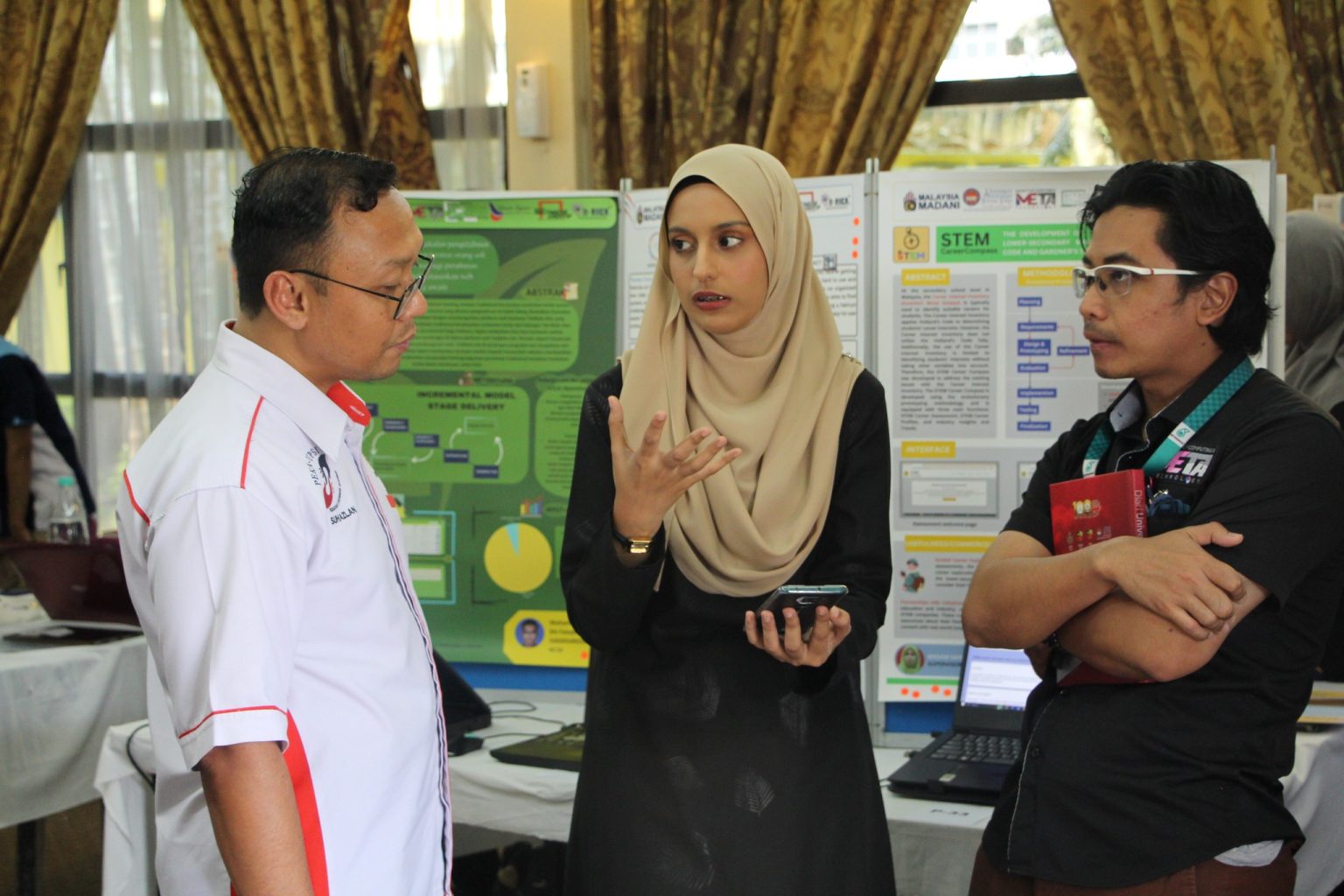 FAKULTI KOMPUTERAN DAN META-TEKNOLOGI