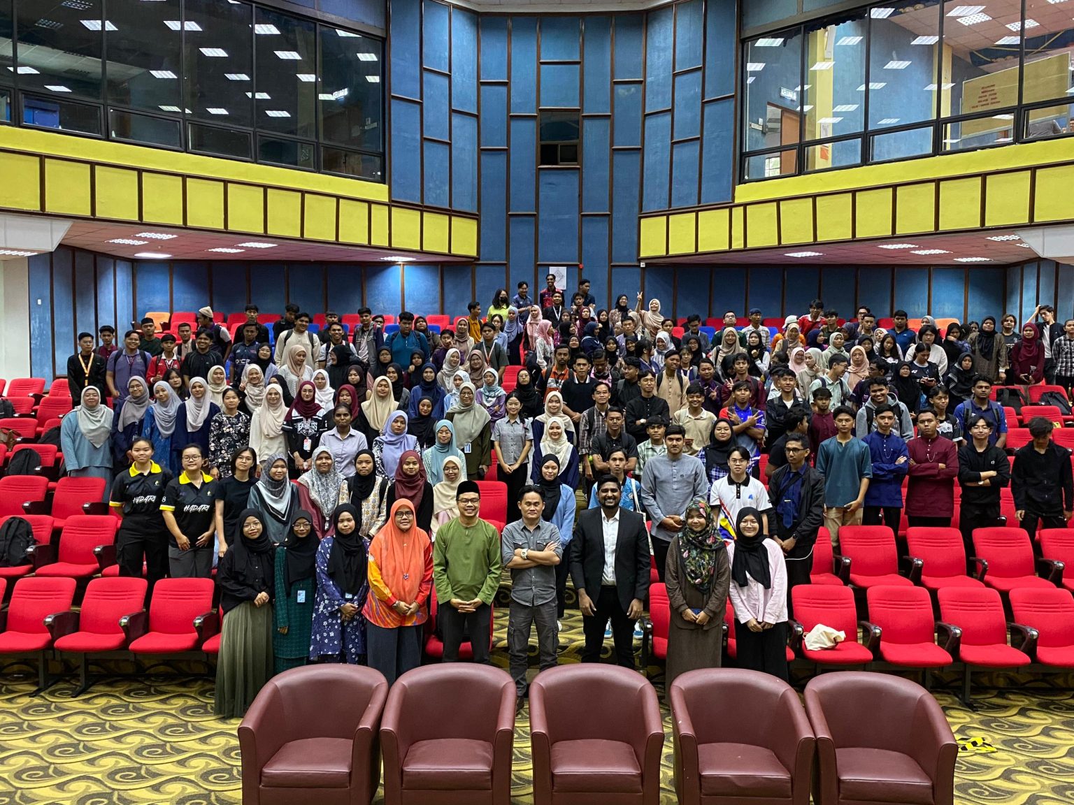 FAKULTI KOMPUTERAN DAN META-TEKNOLOGI